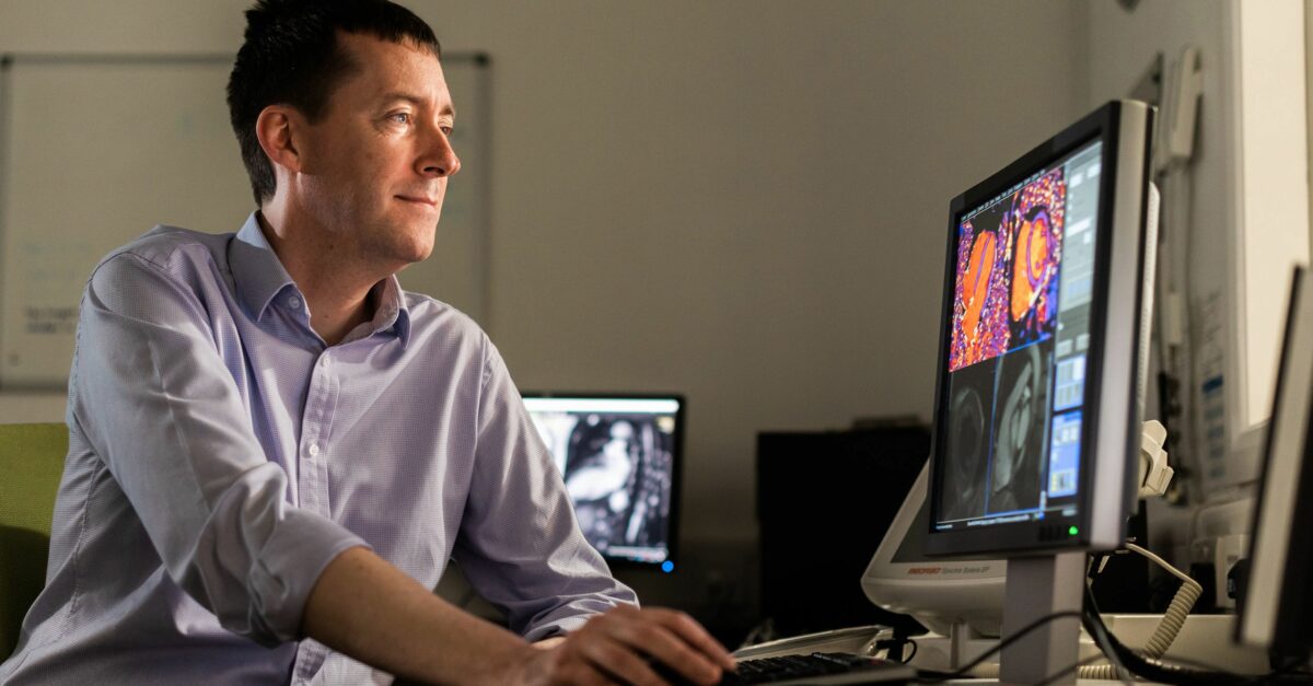 Professor Declan O’Regan appointed the first British Heart Foundation ...